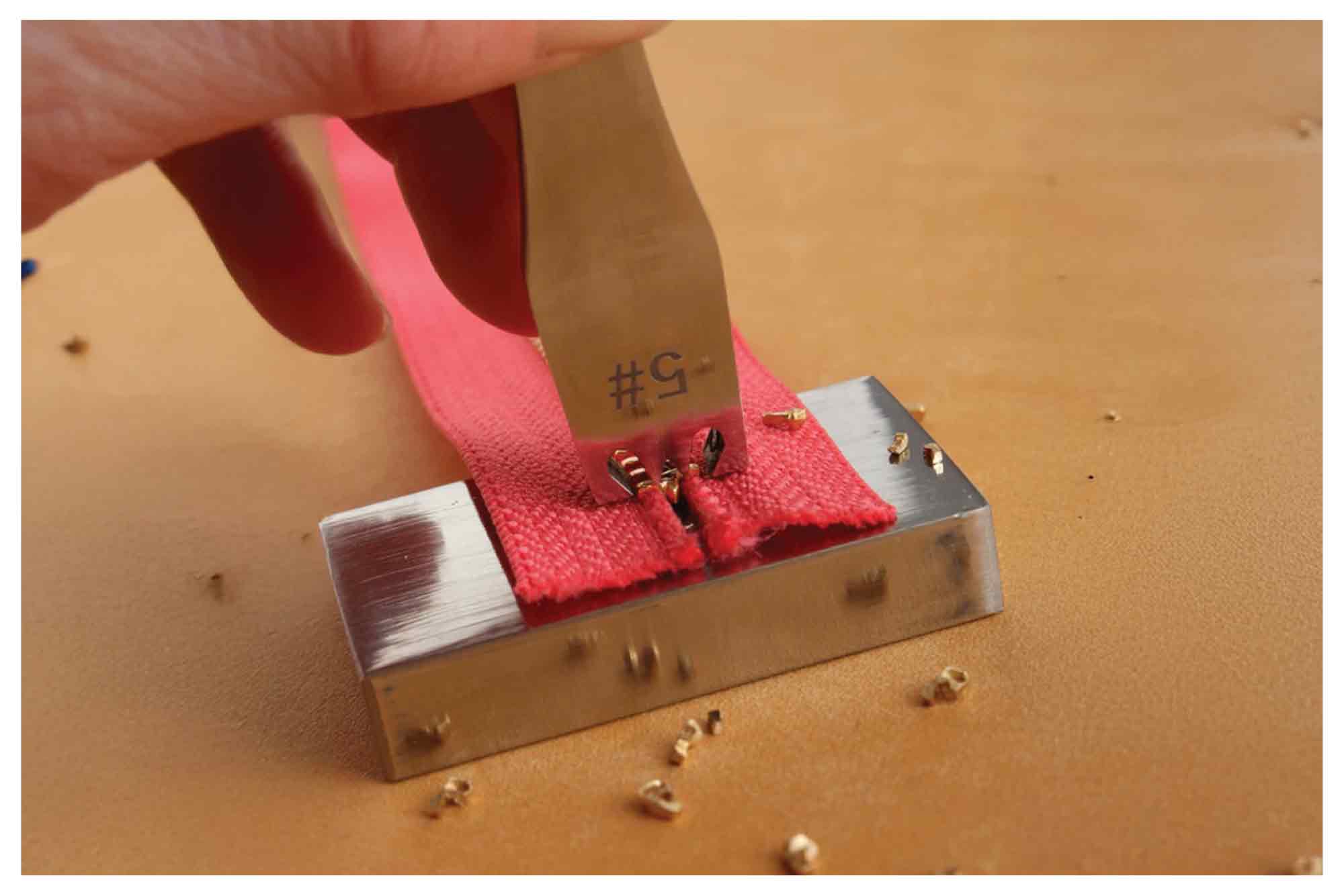 Zipper Teeth Remover – Made on Jupiter